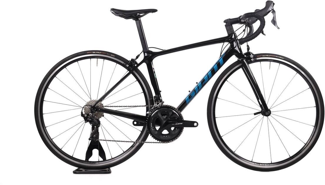 Giant TCR Advanced 2 2021 - Carbon Road Bike with Shimano 105